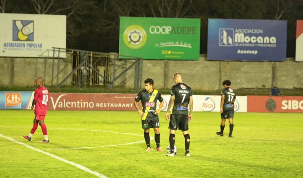 Moca FC y Salcedo FC: Duelo Clave en la Copa LDF 2025 - Fútbol Total RD